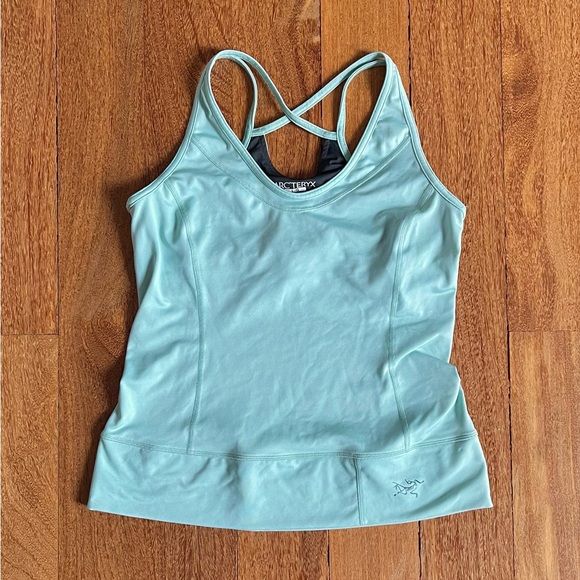 Arc'teryx | Tops | Arcteryx Senna Tank Top Cross Back Built In Bra ...